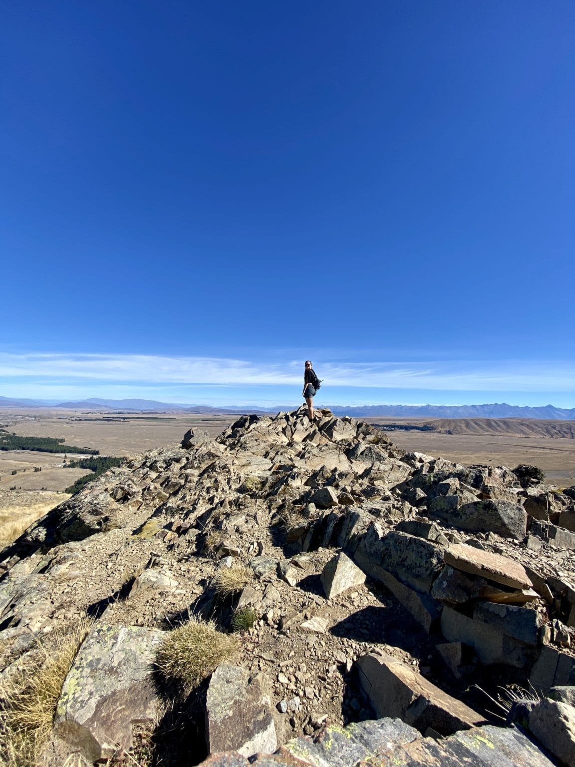 Mt John Summit Circuit Track Tekapo – Niki in New Zealand
